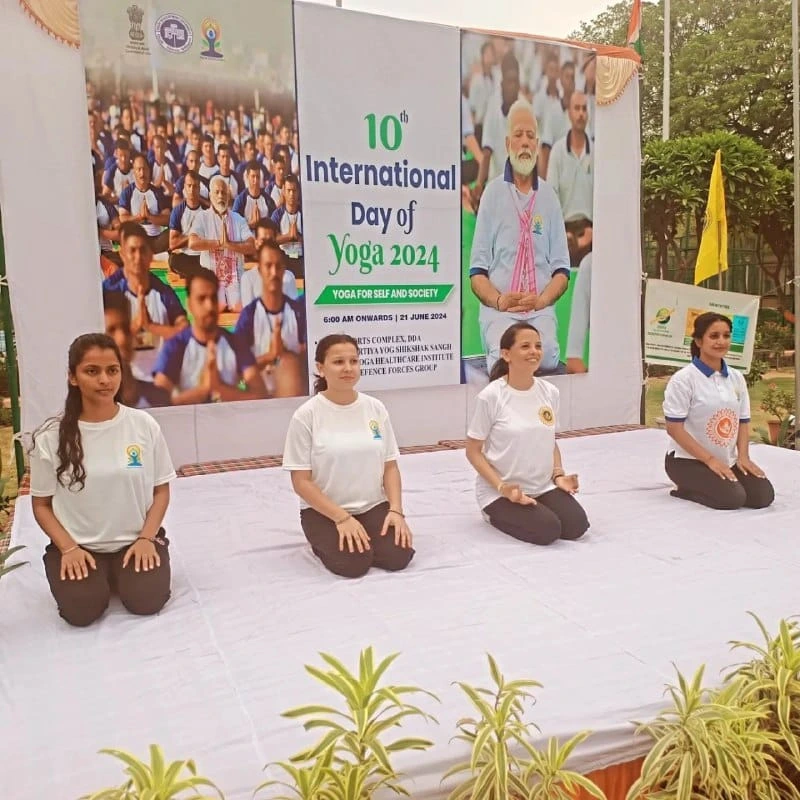 Yoga Trainer at Home in Delhi NCR | Personal Yoga Classes at Home ...